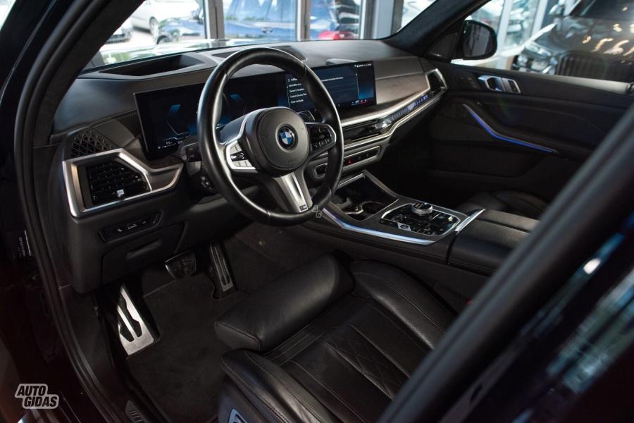 Black BMW X7 2024 in Kaunas, with an engine capacity of 3.00 L and mileage of 29 thousand km for 86300 €, photo 11 on AUTOMOTO.COM.LV