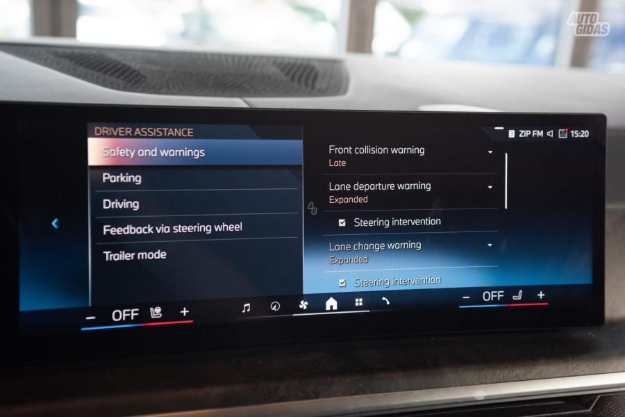 Black BMW X7 2024 in Kaunas, with an engine capacity of 3.00 L and mileage of 29 thousand km for 86300 €, photo 13 on AUTOMOTO.COM.LV