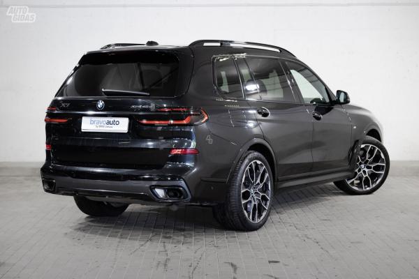 BMW X7 2024 in Vilnius on AUTOMOTO.COM.LV Black BMW X7 2024 in Vilnius, with an engine capacity of 3.00 L and mileage of 99 thousand km for 80991 €, photo 10 on AUTOMOTO.COM.LV