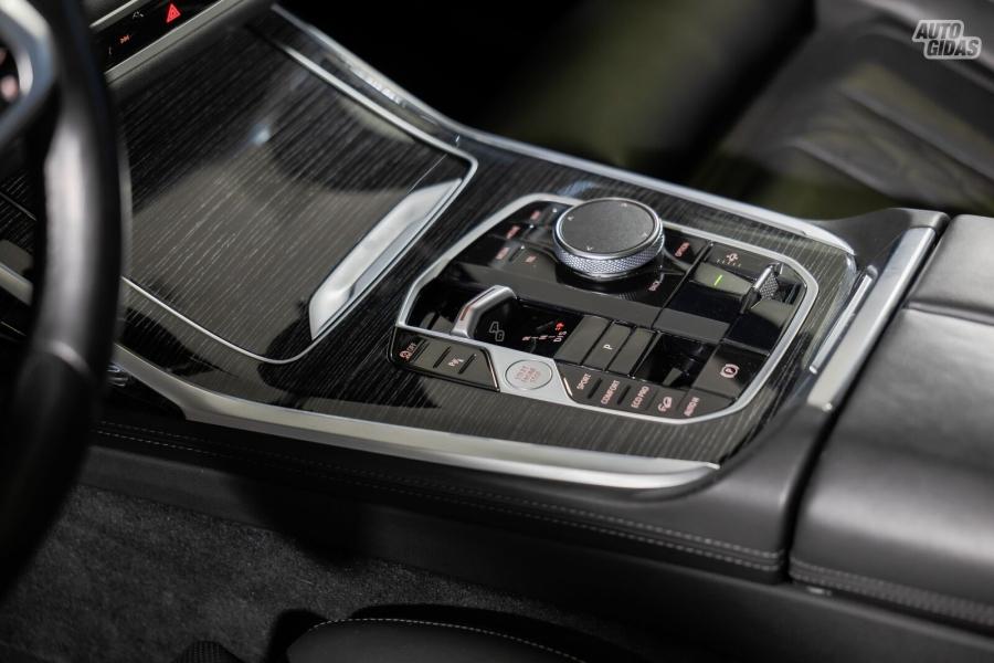 Melns BMW X7 2024 Viļņa, ar dzinēja tilpumu 3.00 L un nobraukumu 99 tūkst. km par 80991 €, foto 20 vietnē AUTOMOTO.COM.LV