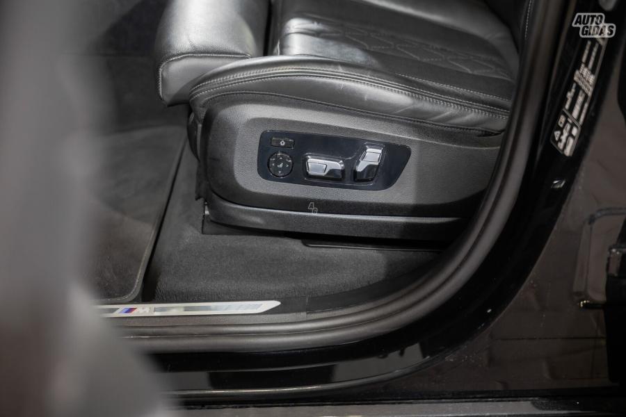 Melns BMW X7 2024 Viļņa, ar dzinēja tilpumu 3.00 L un nobraukumu 99 tūkst. km par 80991 €, foto 24 vietnē AUTOMOTO.COM.LV