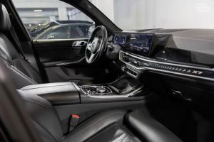 Melns BMW X7 2024 Viļņa, ar dzinēja tilpumu 3.00 L un nobraukumu 99 tūkst. km par 80991 €, foto 27 vietnē AUTOMOTO.COM.LV