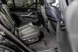 Melns BMW X7 2024 Viļņa, ar dzinēja tilpumu 3.00 L un nobraukumu 99 tūkst. km par 80991 €, foto 29 vietnē AUTOMOTO.COM.LV