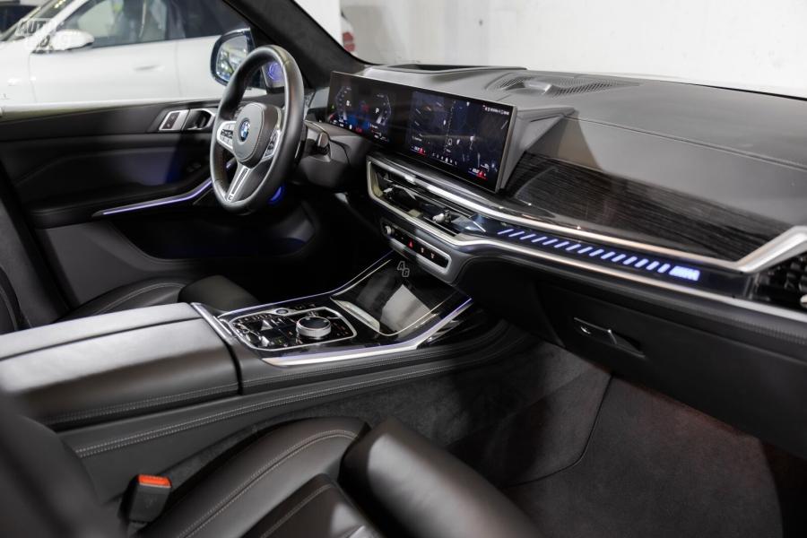 Melns BMW X7 2024 Viļņa, ar dzinēja tilpumu 4.40 L un nobraukumu 21 tūkst. km par 94771 €, foto 14 vietnē AUTOMOTO.COM.LV