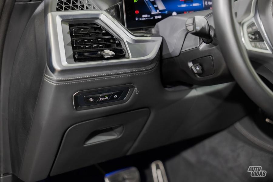 Melns BMW X7 2024 Viļņa, ar dzinēja tilpumu 4.40 L un nobraukumu 21 tūkst. km par 94771 €, foto 29 vietnē AUTOMOTO.COM.LV