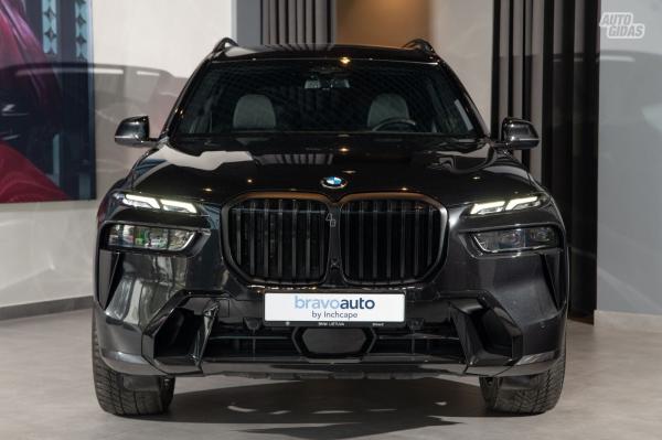 BMW X7 2024 in Kaunas on AUTOMOTO.COM.LV Black BMW X7 2024 in Kaunas, with an engine capacity of 3.00 L and mileage of 27 thousand km for 87372 €, photo 3 on AUTOMOTO.COM.LV