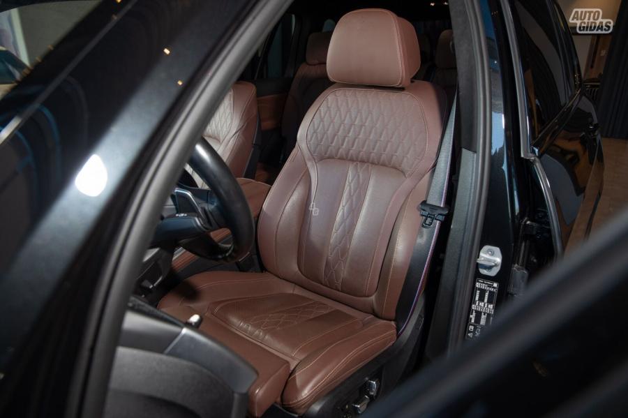 Melns BMW X7 2024 Kauņa, ar dzinēja tilpumu 3.00 L un nobraukumu 48 tūkst. km par 95000 €, foto 12 vietnē AUTOMOTO.COM.LV