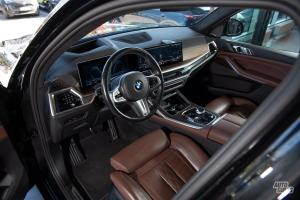 Melns BMW X7 2024 Kauņa, ar dzinēja tilpumu 3.00 L un nobraukumu 48 tūkst. km par 95000 €, foto 13 vietnē AUTOMOTO.COM.LV