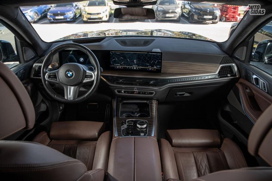 Melns BMW X7 2024 Kauņa, ar dzinēja tilpumu 3.00 L un nobraukumu 48 tūkst. km par 95000 €, foto 22 vietnē AUTOMOTO.COM.LV