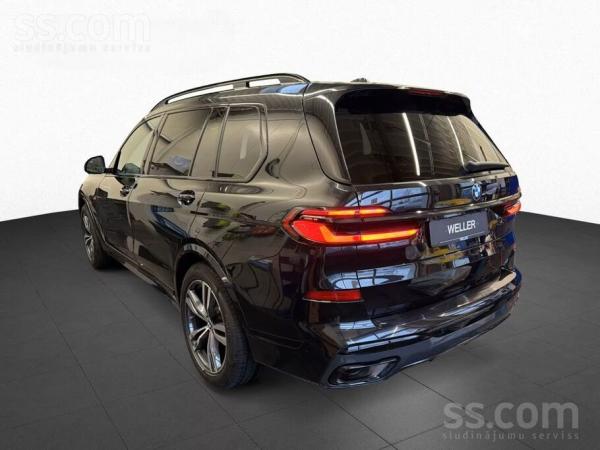 Black BMW X7 2025 in Riga, with an engine capacity of 3.00 L and mileage of 39 thousand km for 93000 €, photo 3 on AUTOMOTO.COM.LV