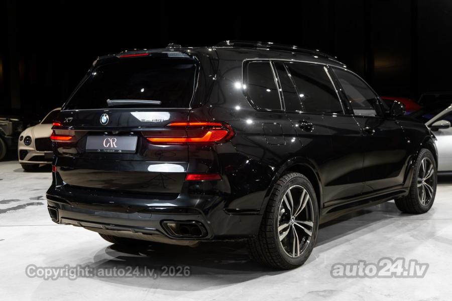 Black BMW X7 2025 in Riga, with an engine capacity of 3.00 L and mileage of 3 thousand km for 113740 €, photo 5 on AUTOMOTO.COM.LV