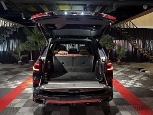 Black BMW X7 2025 in Vilnius, with an engine capacity of 2.99 L and mileage of 27 thousand km for 108000 €, photo 7 on AUTOMOTO.COM.LV
