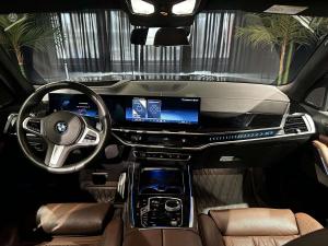 Black BMW X7 2025 in Vilnius, with an engine capacity of 2.99 L and mileage of 27 thousand km for 108000 €, photo 32 on AUTOMOTO.COM.LV
