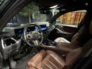 Black BMW X7 2025 in Vilnius, with an engine capacity of 2.99 L and mileage of 27 thousand km for 108000 €, photo 34 on AUTOMOTO.COM.LV