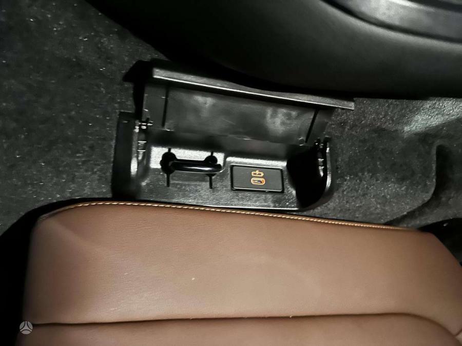 Black BMW X7 2025 in Vilnius, with an engine capacity of 2.99 L and mileage of 27 thousand km for 108000 €, photo 41 on AUTOMOTO.COM.LV