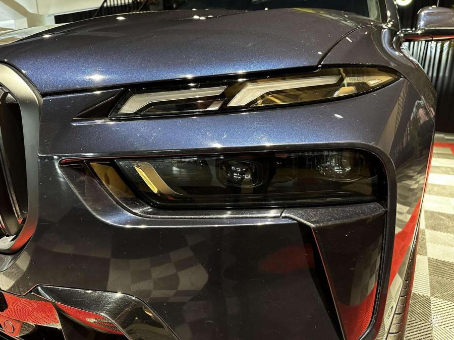 Black BMW X7 2025 in Vilnius, with an engine capacity of 2.99 L and mileage of 27 thousand km for 108000 €, photo 59 on AUTOMOTO.COM.LV