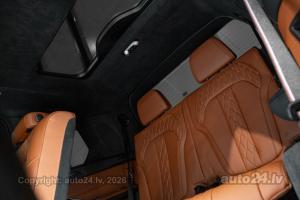 Melns BMW X7 2025 Rīga, ar dzinēja tilpumu 3.00 L un nobraukumu 7 tūkst. km par 108900 €, foto 14 vietnē AUTOMOTO.COM.LV