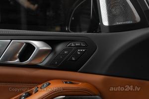 Melns BMW X7 2025 Rīga, ar dzinēja tilpumu 3.00 L un nobraukumu 7 tūkst. km par 108900 €, foto 16 vietnē AUTOMOTO.COM.LV