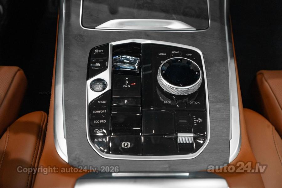 Melns BMW X7 2025 Rīga, ar dzinēja tilpumu 3.00 L un nobraukumu 7 tūkst. km par 108900 €, foto 28 vietnē AUTOMOTO.COM.LV