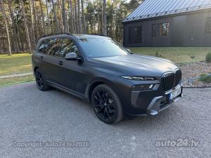Melns BMW X7 2026 Kuresāre, ar dzinēja tilpumu 3.00 L un nobraukumu 7 tūkst. km par 116000 €, foto 3 vietnē AUTOMOTO.COM.LV