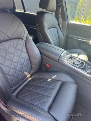 Melns BMW X7 2026 Kuresāre, ar dzinēja tilpumu 3.00 L un nobraukumu 7 tūkst. km par 116000 €, foto 8 vietnē AUTOMOTO.COM.LV