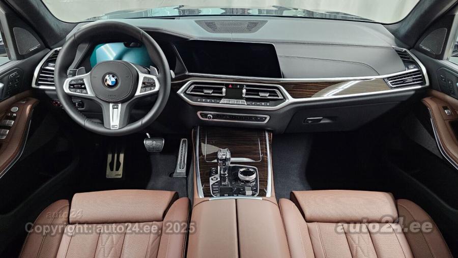 Black BMW X7 2019 in Tallinn, with an engine capacity of 3.00 L and mileage of 65 thousand km for 72995 €, photo 15 on AUTOMOTO.COM.LV
