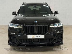 Black BMW X7 2019 in Parnu, with an engine capacity of 3.00 L and mileage of 183 thousand km for 49490 €, photo 3 on AUTOMOTO.COM.LV