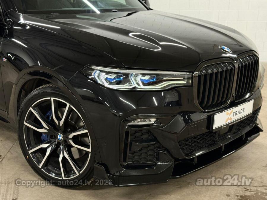 Black BMW X7 2019 in Parnu, with an engine capacity of 3.00 L and mileage of 183 thousand km for 49490 €, photo 10 on AUTOMOTO.COM.LV