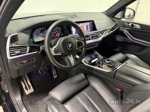 Black BMW X7 2019 in Parnu, with an engine capacity of 3.00 L and mileage of 183 thousand km for 49490 €, photo 11 on AUTOMOTO.COM.LV