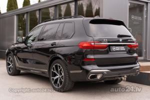 Black BMW X7 2019 in Tallinn, with an engine capacity of 3.00 L and mileage of 215 thousand km for 59950 €, photo 2 on AUTOMOTO.COM.LV