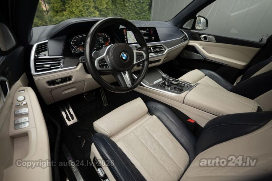 Black BMW X7 2019 in Tallinn, with an engine capacity of 3.00 L and mileage of 215 thousand km for 59950 €, photo 7 on AUTOMOTO.COM.LV