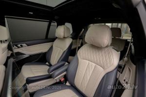 Black BMW X7 2019 in Tallinn, with an engine capacity of 3.00 L and mileage of 215 thousand km for 59950 €, photo 12 on AUTOMOTO.COM.LV