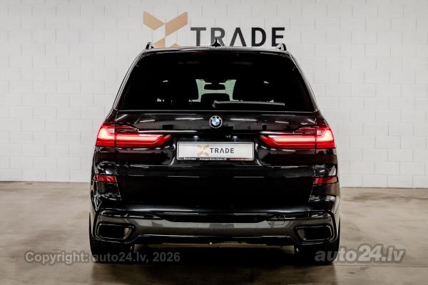Black BMW X7 2019 in Parnu, with an engine capacity of 3.00 L and mileage of 154 thousand km for 47990 €, photo 4 on AUTOMOTO.COM.LV