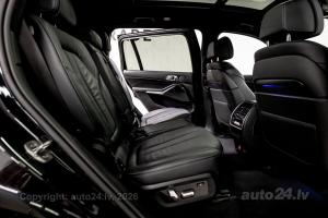 Melns BMW X7 2019 Pērnava, ar dzinēja tilpumu 3.00 L un nobraukumu 154 tūkst. km par 47990 €, foto 13 vietnē AUTOMOTO.COM.LV