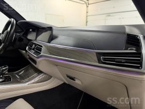 Черный БМВ X7 2019 в Таллин, объемом двигателя 3.00 л и пробегом 186 тыс. км за 44490 €, фото 19 на AUTOMOTO.COM.LV