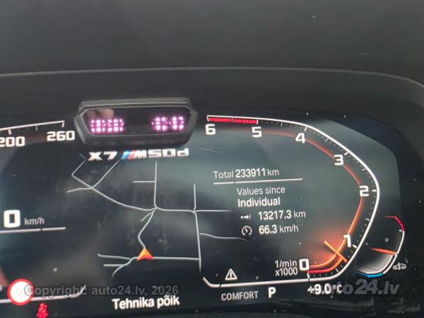 BMW X7 2019 in Tallinn on AUTOMOTO.COM.LV Black BMW X7 2019 in Tallinn, with an engine capacity of 3.00 L and mileage of 234 thousand km for 42900 €, photo 10 on AUTOMOTO.COM.LV