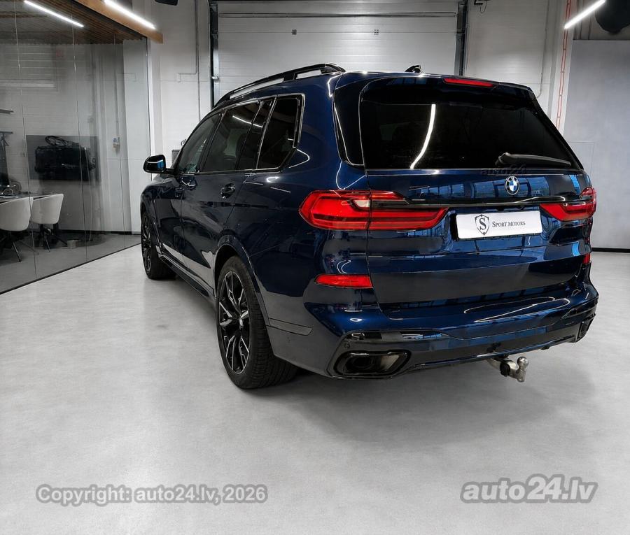 Melns BMW X7 2020 Tallina, ar dzinēja tilpumu 3.00 L un nobraukumu 93 tūkst. km par 63900 €, foto 4 vietnē AUTOMOTO.COM.LV