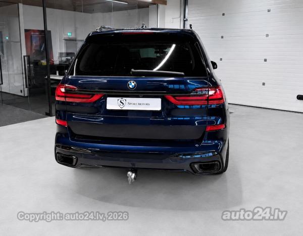 Melns BMW X7 2020 Tallina, ar dzinēja tilpumu 3.00 L un nobraukumu 93 tūkst. km par 63900 €, foto 4 vietnē AUTOMOTO.COM.LV