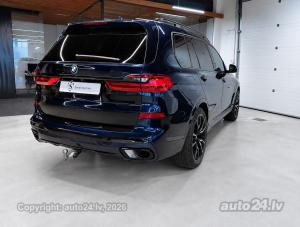 Melns BMW X7 2020 Tallina, ar dzinēja tilpumu 3.00 L un nobraukumu 93 tūkst. km par 63900 €, foto 8 vietnē AUTOMOTO.COM.LV