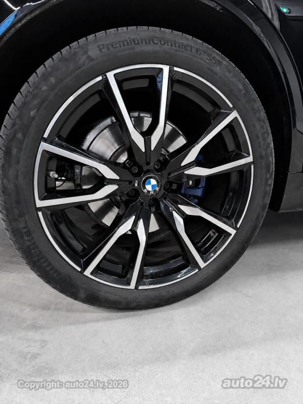 Melns BMW X7 2020 Tallina, ar dzinēja tilpumu 3.00 L un nobraukumu 93 tūkst. km par 63900 €, foto 10 vietnē AUTOMOTO.COM.LV