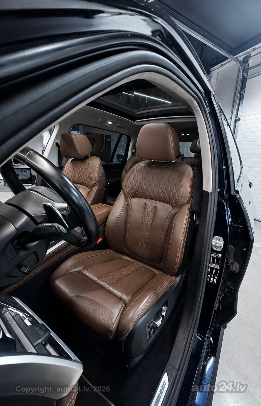 Melns BMW X7 2020 Tallina, ar dzinēja tilpumu 3.00 L un nobraukumu 93 tūkst. km par 63900 €, foto 16 vietnē AUTOMOTO.COM.LV