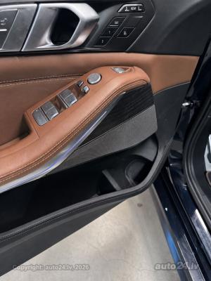 Melns BMW X7 2020 Tallina, ar dzinēja tilpumu 3.00 L un nobraukumu 93 tūkst. km par 63900 €, foto 20 vietnē AUTOMOTO.COM.LV