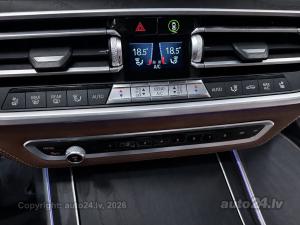 Melns BMW X7 2020 Tallina, ar dzinēja tilpumu 3.00 L un nobraukumu 93 tūkst. km par 63900 €, foto 23 vietnē AUTOMOTO.COM.LV