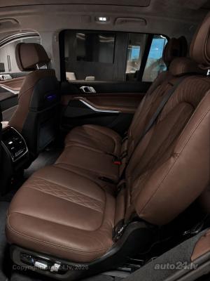 Melns BMW X7 2020 Tallina, ar dzinēja tilpumu 3.00 L un nobraukumu 93 tūkst. km par 63900 €, foto 26 vietnē AUTOMOTO.COM.LV