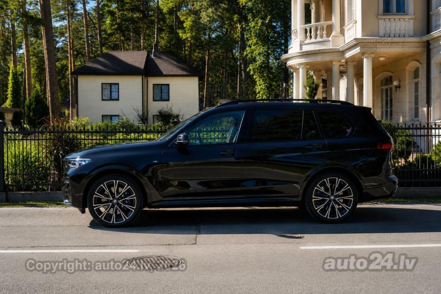 Black BMW X7 2020 in Riga, with an engine capacity of 4.40 L and mileage of 115 thousand km for 62900 €, photo 6 on AUTOMOTO.COM.LV