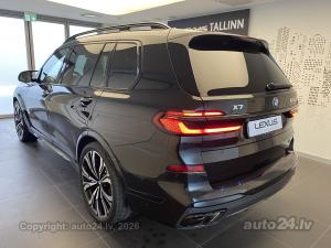 Melns BMW X7 2024 Tallina, ar dzinēja tilpumu 4.40 L un nobraukumu 30 tūkst. km par 118900 €, foto 3 vietnē AUTOMOTO.COM.LV