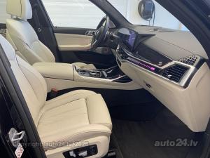 Melns BMW X7 2024 Tallina, ar dzinēja tilpumu 4.40 L un nobraukumu 30 tūkst. km par 118900 €, foto 9 vietnē AUTOMOTO.COM.LV