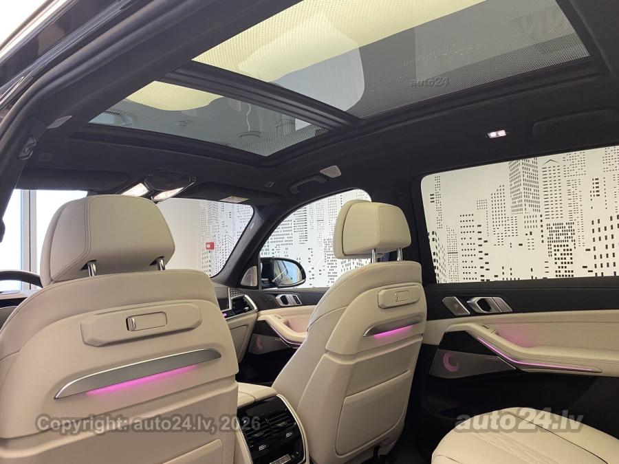 Melns BMW X7 2024 Tallina, ar dzinēja tilpumu 4.40 L un nobraukumu 30 tūkst. km par 118900 €, foto 19 vietnē AUTOMOTO.COM.LV