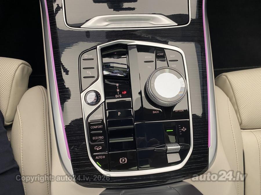 Melns BMW X7 2024 Tallina, ar dzinēja tilpumu 4.40 L un nobraukumu 30 tūkst. km par 118900 €, foto 17 vietnē AUTOMOTO.COM.LV