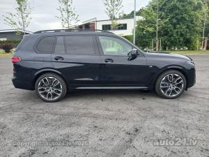 Black BMW X7 2026 in Tallinn, with an engine capacity of 3.00 L and mileage of 0 thousand km for 128000 €, photo 5 on AUTOMOTO.COM.LV